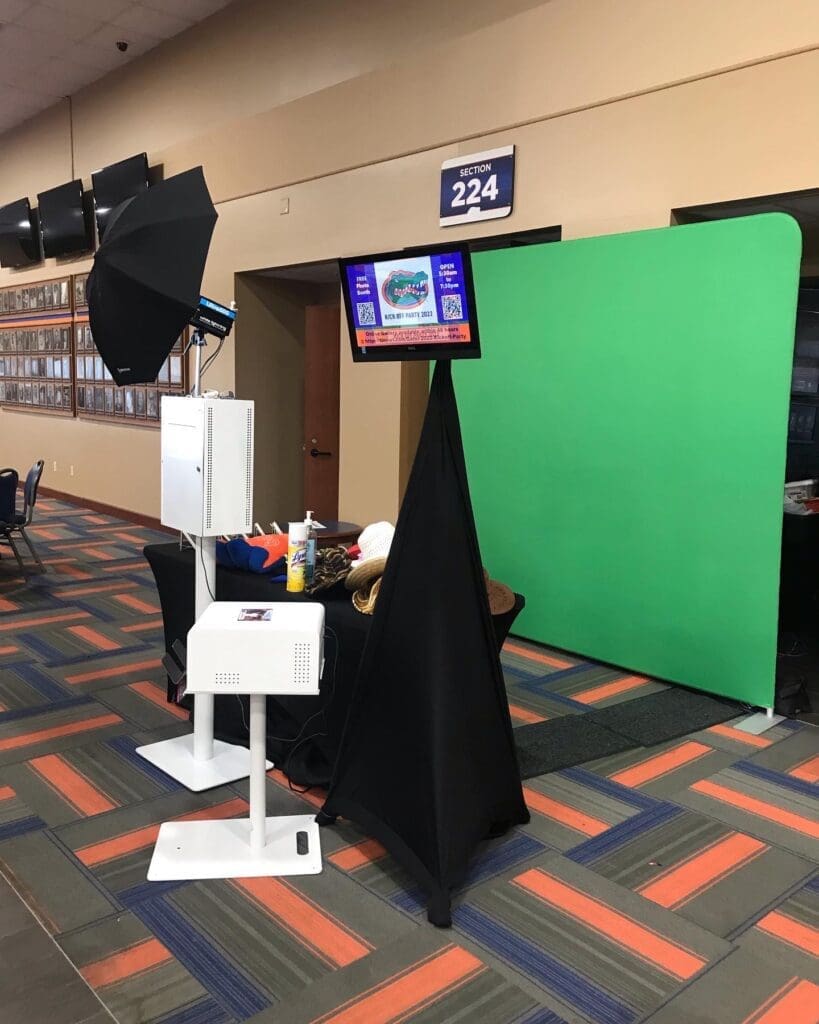 Green Screen Photo Booth - Instant Photocube